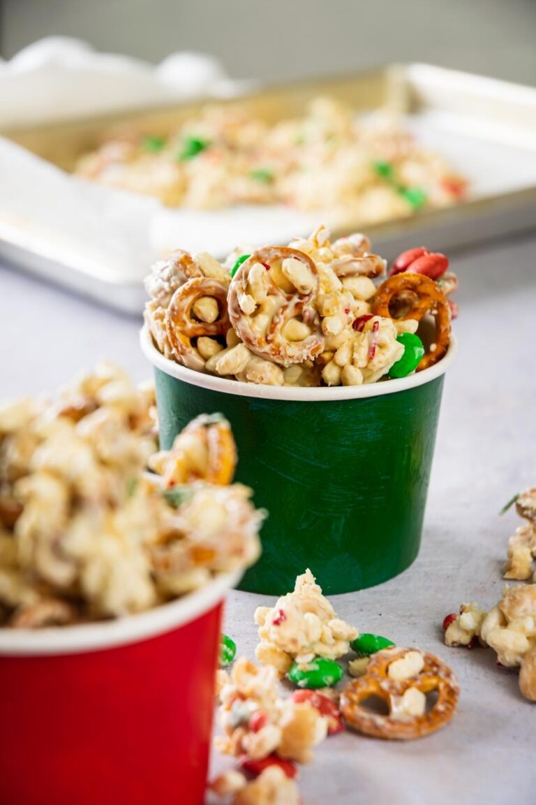 White Trash Recipe (White Chocolate Christmas Trash Mix)