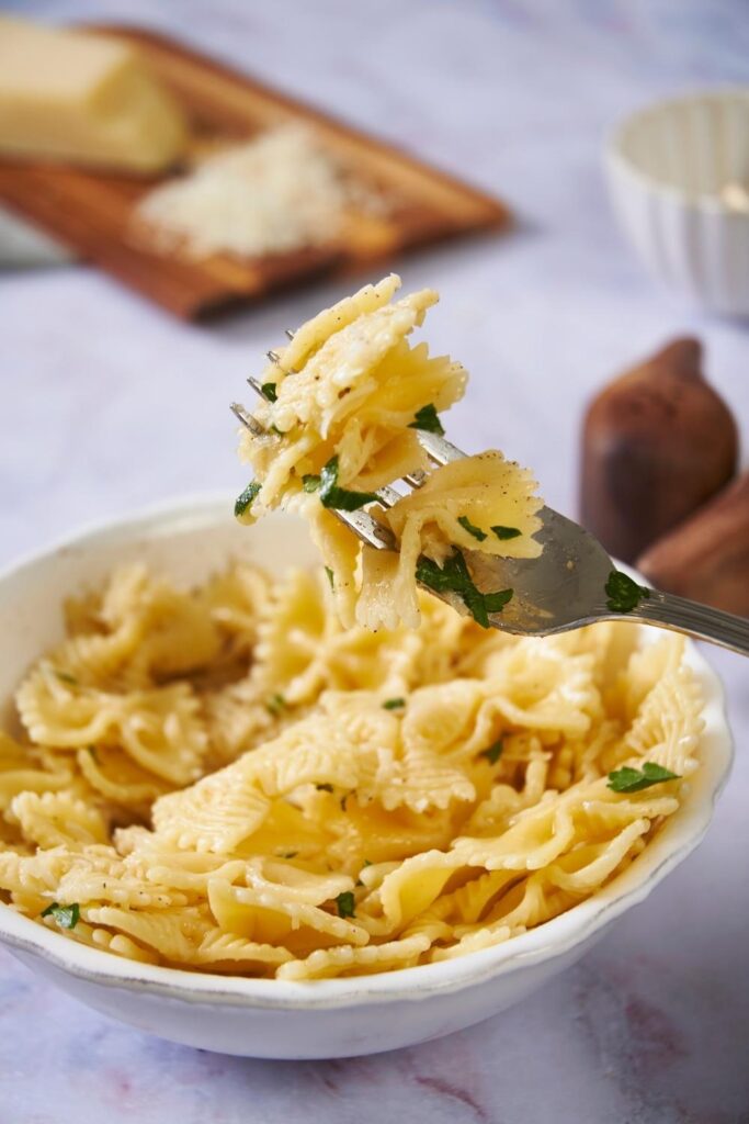 How To Cook Pasta In The Microwave PERFECTLY In Just 5 Minutes