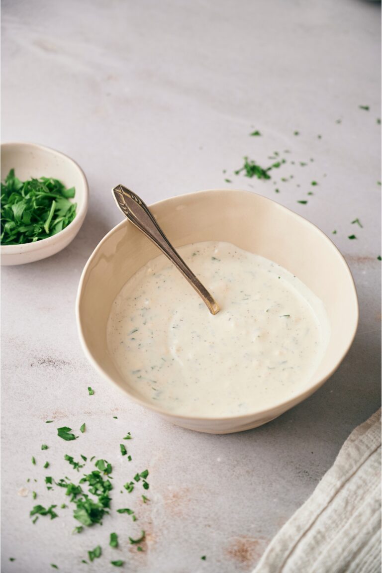 Halal White Sauce (Halal Guys Copycat in 1 Minute)