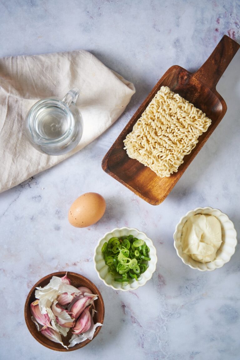 Ultra Creamy Ramen Recipe (Only 10 Minutes & 5 ingredients)