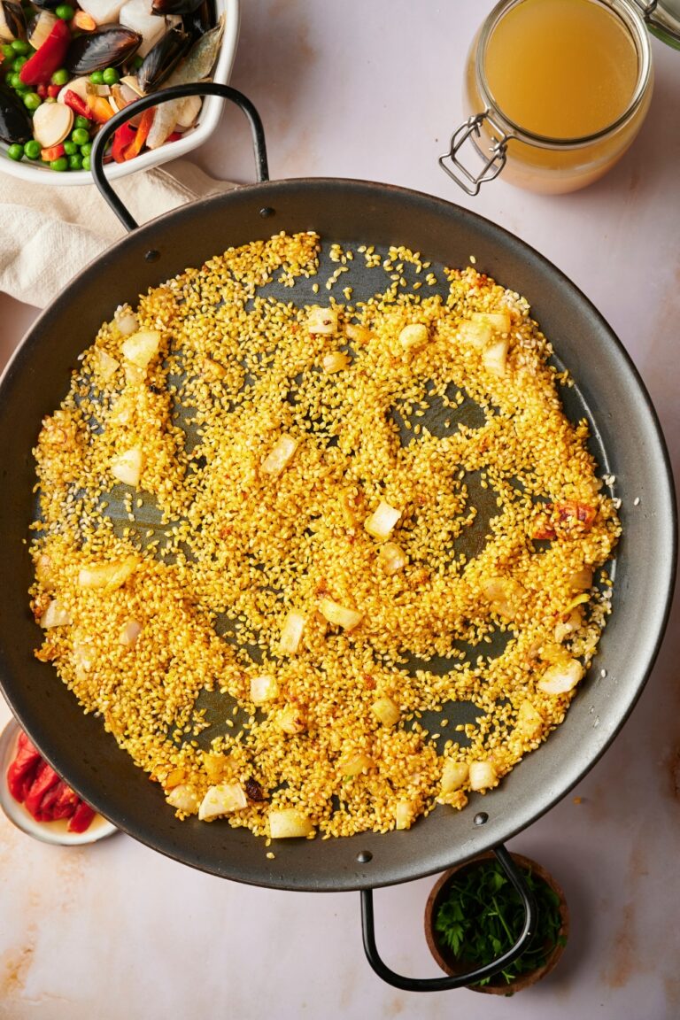 Easy One-Pan Seafood Rice Recipe (Ready in 30 Minutes!)