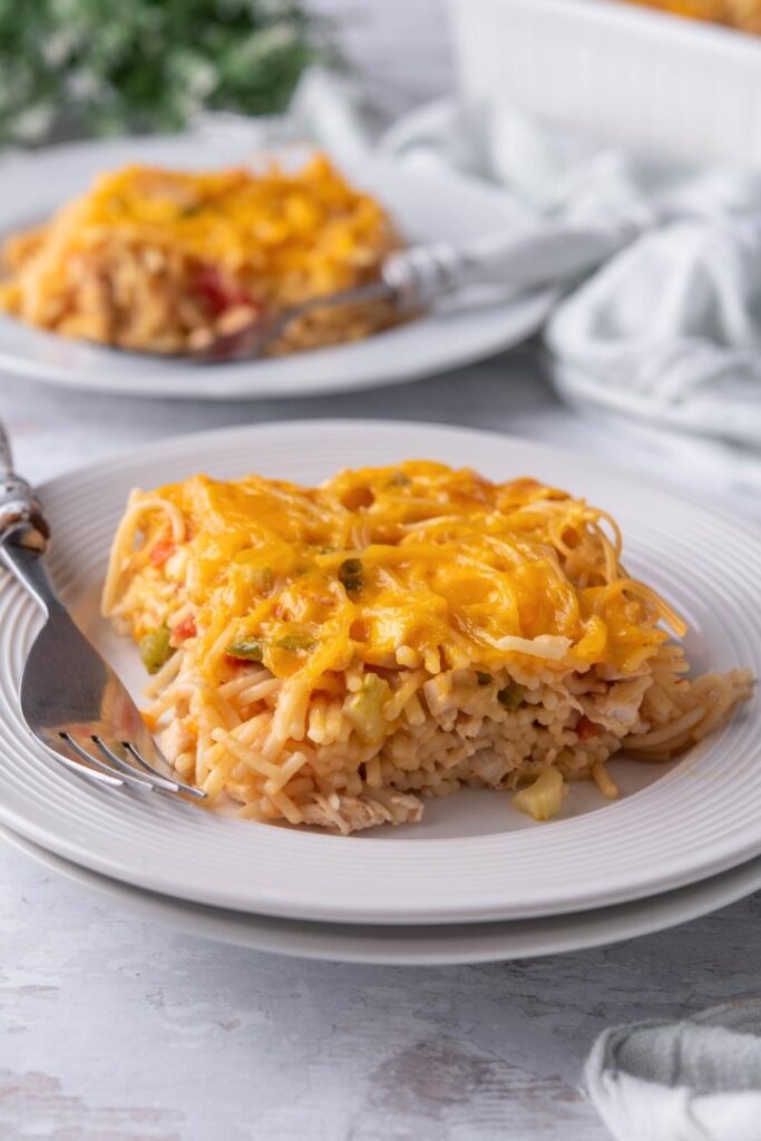 EASY Cheesy Chicken Spaghetti Casserole Recipe