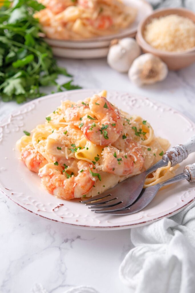 Copycat Olive Garden Shrimp Alfredo Recipe
