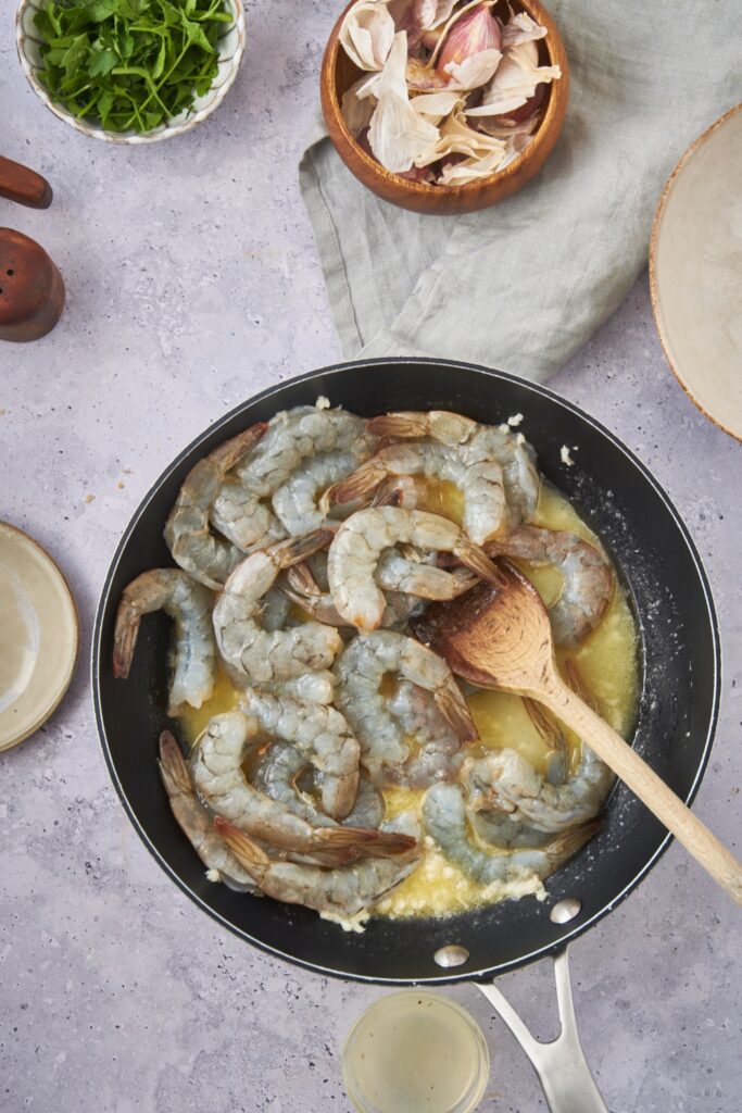 Shrimp Scampi Recipe Without Wine (Quick and Easy)