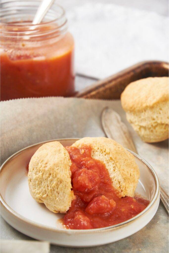 10 Minute Tomato Gravy Recipe (Super Quick & Easy)