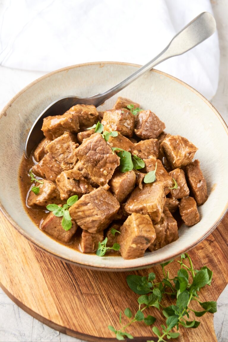 Quick and Easy Crock Pot Beef Tips Recipe (With A Yummy Gravy)