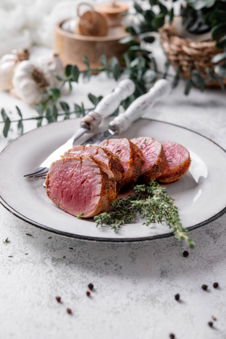 Pan Seared Venison Tenderloin Recipe (With Garlic Herb Butter)