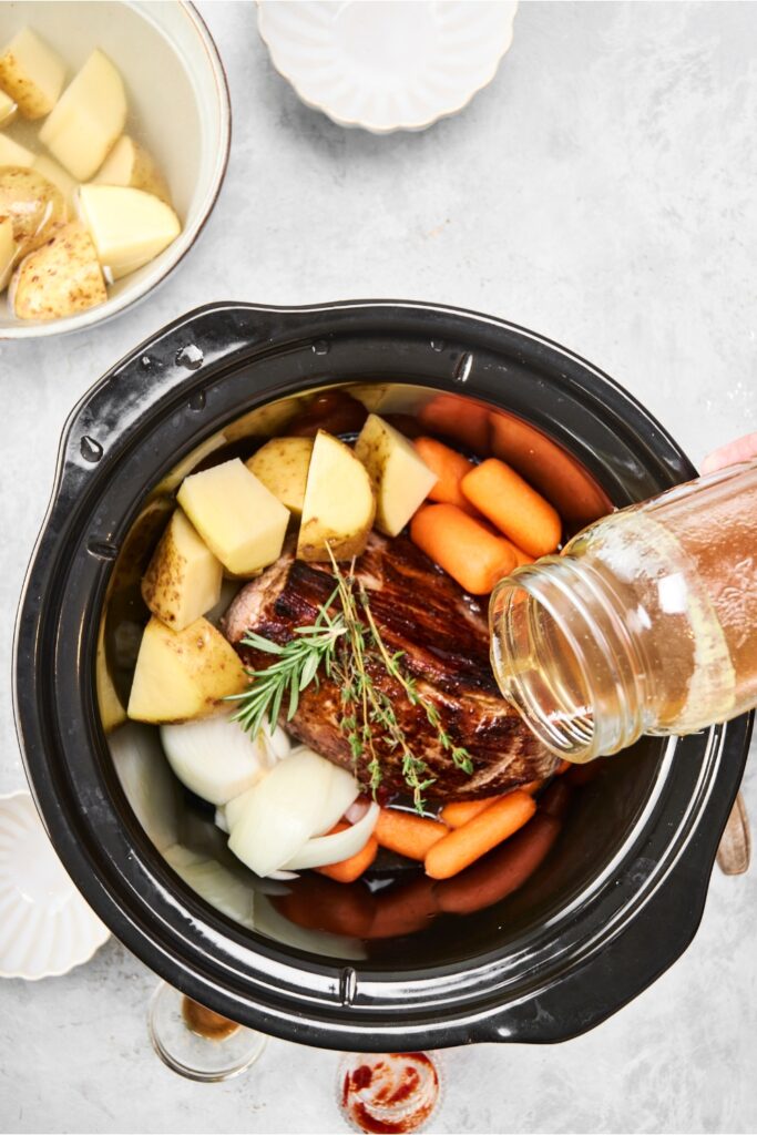 Easy Crock Pot Chuck Roast Recipe (Turns Out Super Tender)