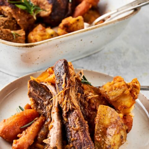 Easy Crock Pot Chuck Roast Recipe (Turns Out Super Tender)