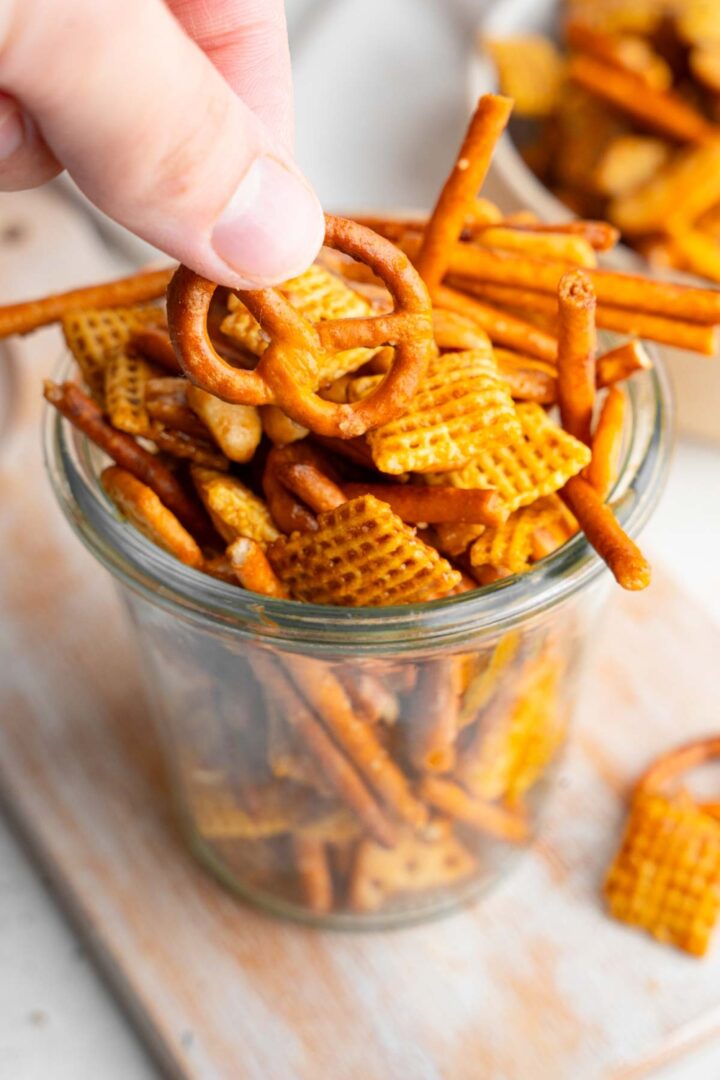 Texas Trash Recipe (Quick and Easy Homemade Chex Party Mix)