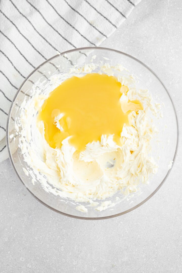 The 3 Ingredient Cheesecake Recipe We Can't Stop Making