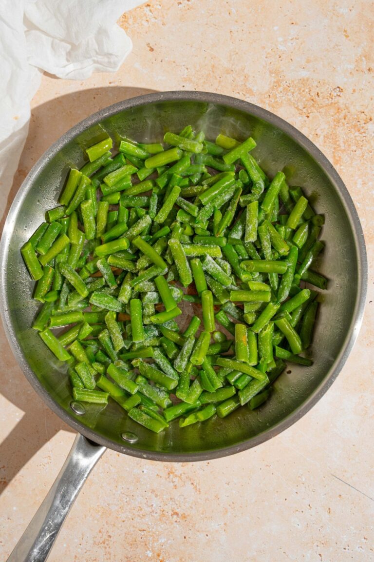 Frozen Green Beans (Easy and Sautéed In 10 Minutes)