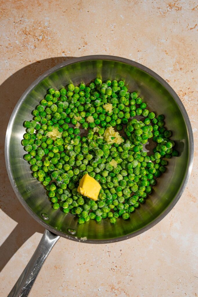 Sautéed Frozen Peas Recipe (How To Cook Frozen Peas)