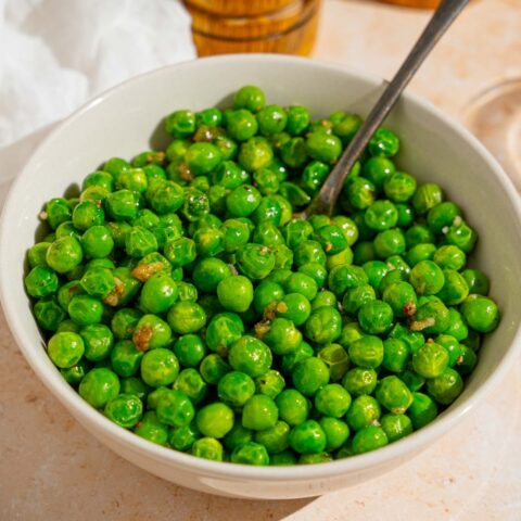 Sautéed Frozen Peas Recipe (How To Cook Frozen Peas)