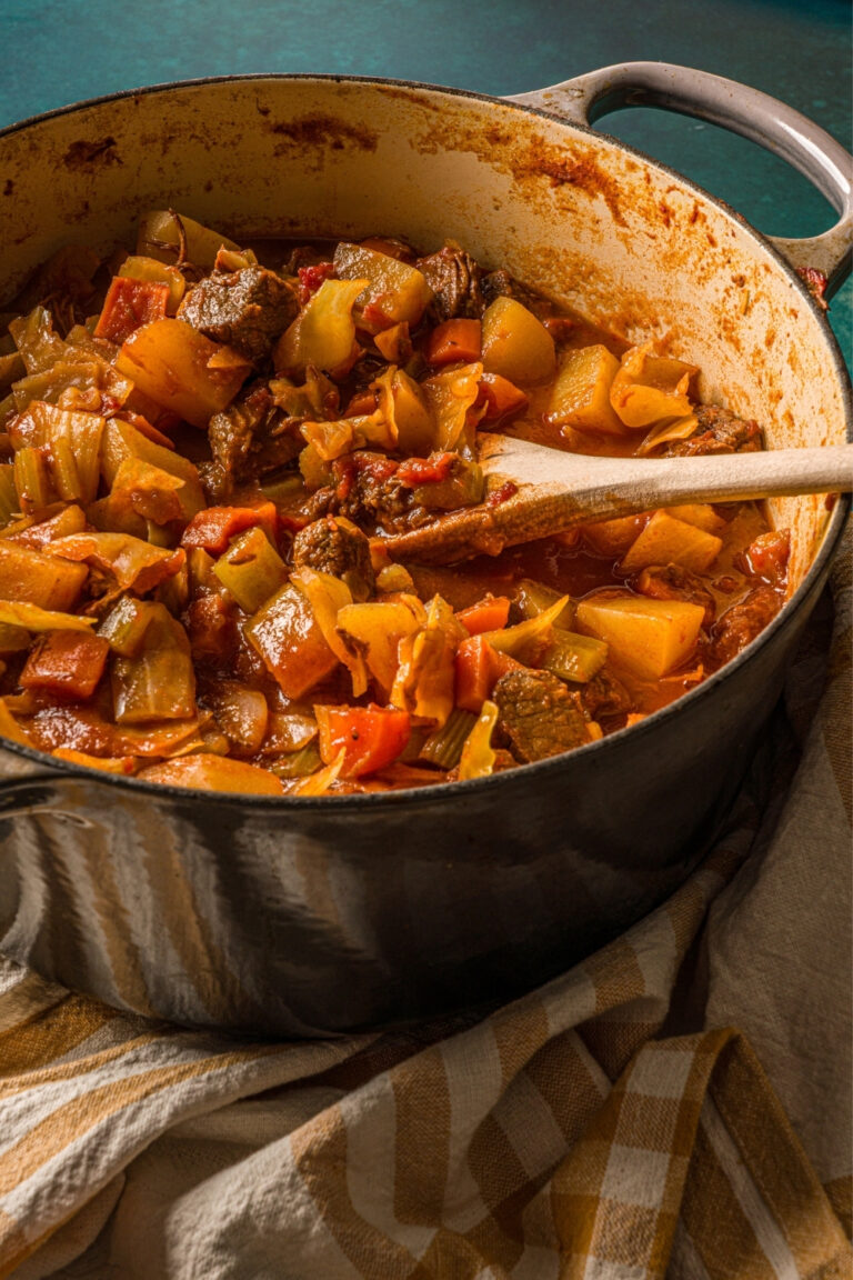Beef and Cabbage Stew (Hearty One-Pot Cabbage and Beef Stew)